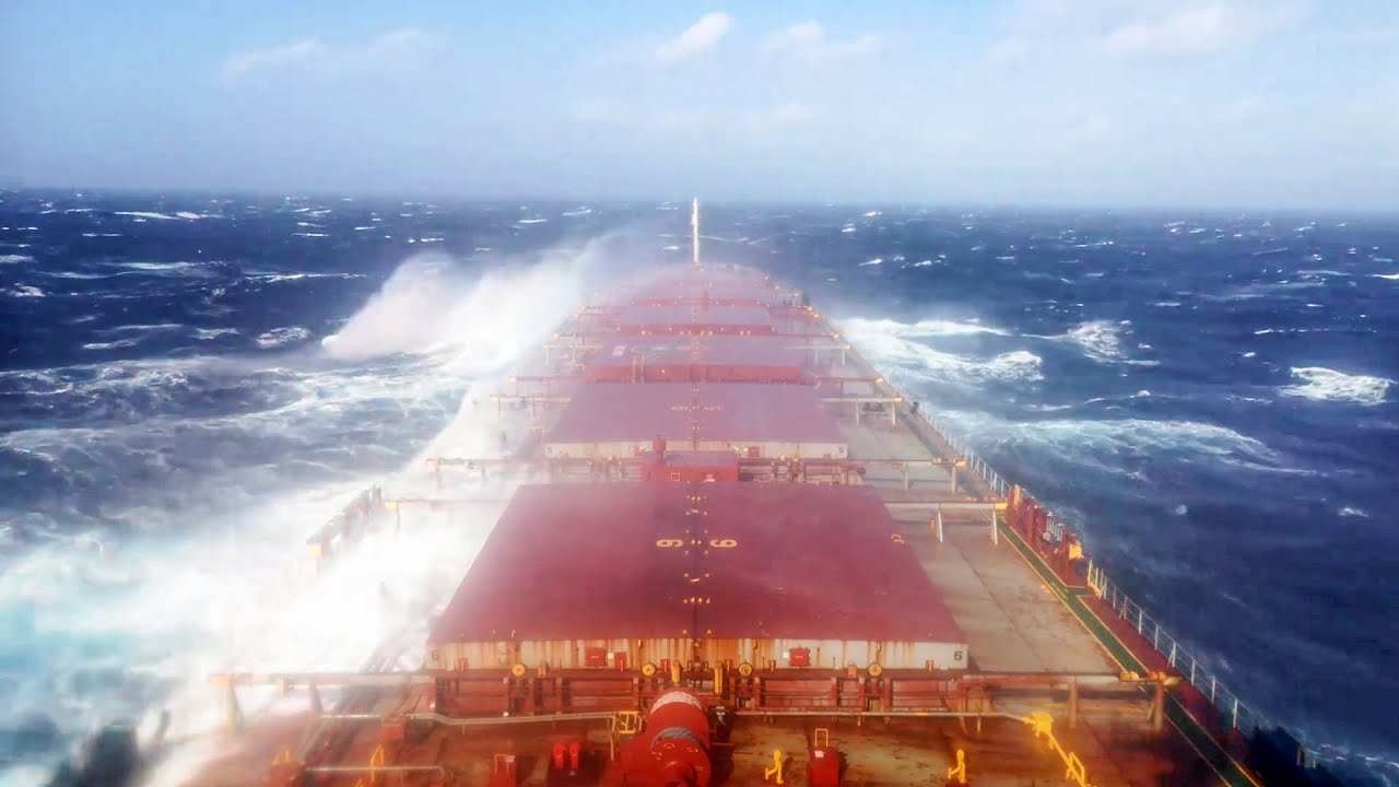 10 MASSIVE WAVES VS SHIPS - What The Heck?